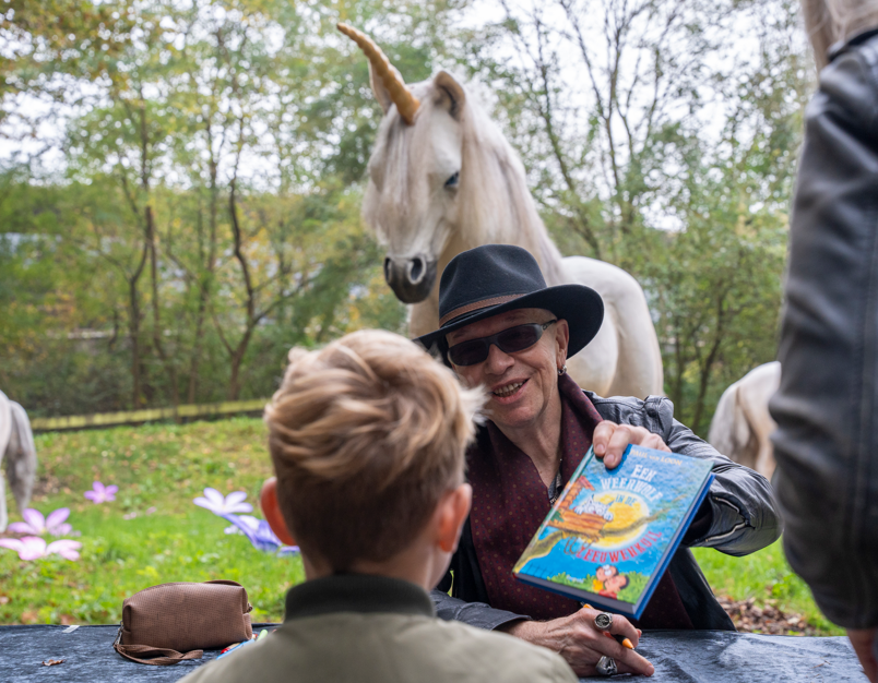 Paul van Loon opent audiotour Dolfje Weerwolfje | Burgers' Zoo in Arnhem